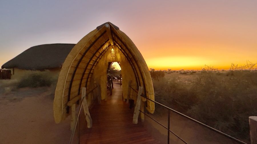 Kalahari Red Dunes Lodge - Ondili: Lodge in Kalkrand