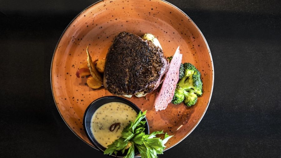 Stratos at Avani: Restaurant in Windhoek North West