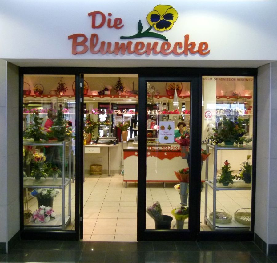 Carl List Mall: Shopping in Windhoek North East, Windhoek North West