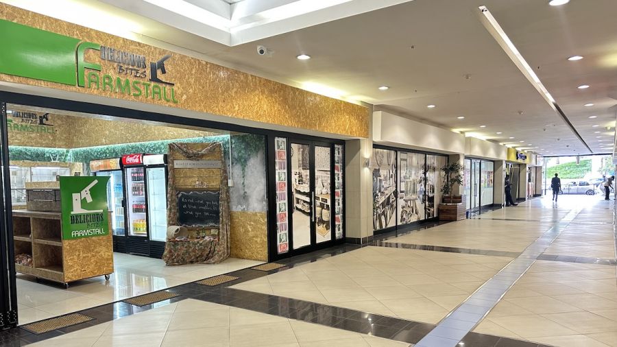 Carl List Mall: Shopping in Windhoek North East, Windhoek North West