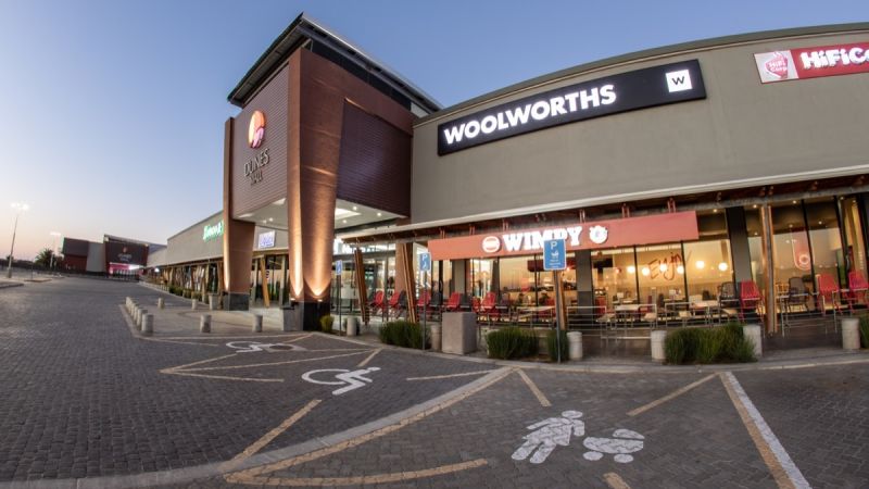 Dunes Mall: Shopping in Walvis Bay