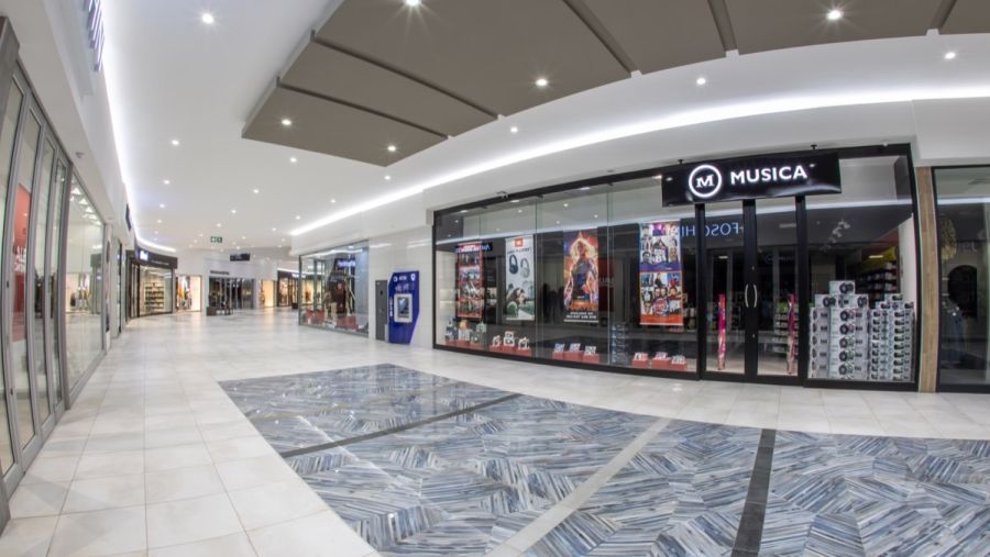 Dunes Mall: Shopping in Walvis Bay