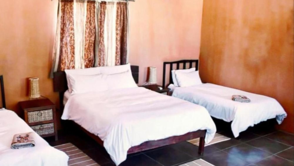 Solitaire Mountain Lodge: Lodge in Sossus North